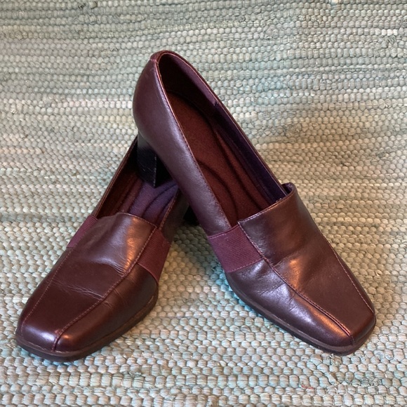 Liz Baker | Shoes | Liz Baker Plum Shoes | Poshmark